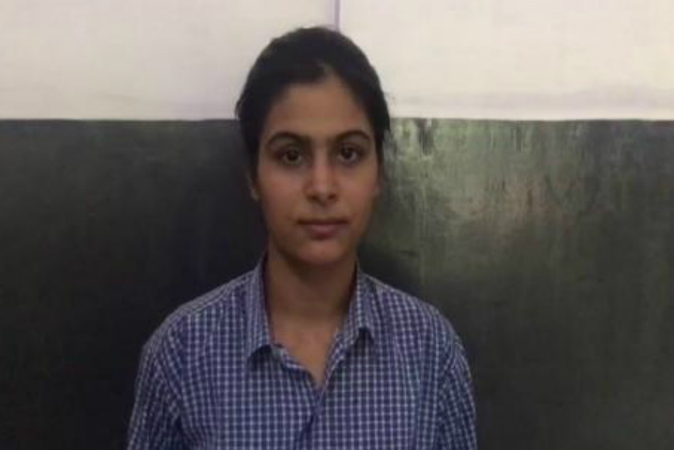Manu Bhaker claims India's first ever gold in shooting at Youth ...